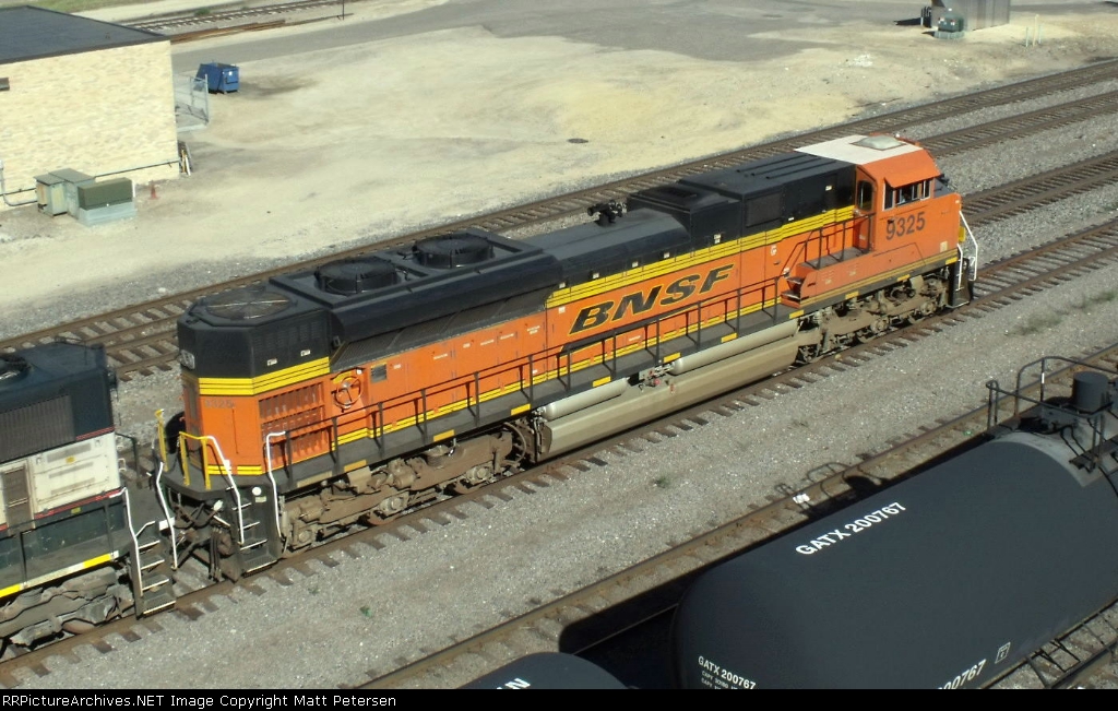 BNSF 9325